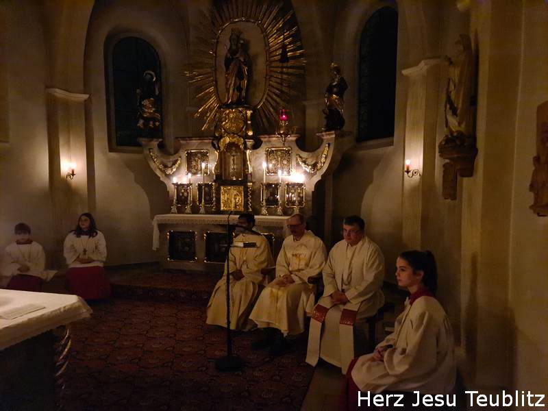 Diözesanjugendpfarrer predigt am Marien-Hochfest